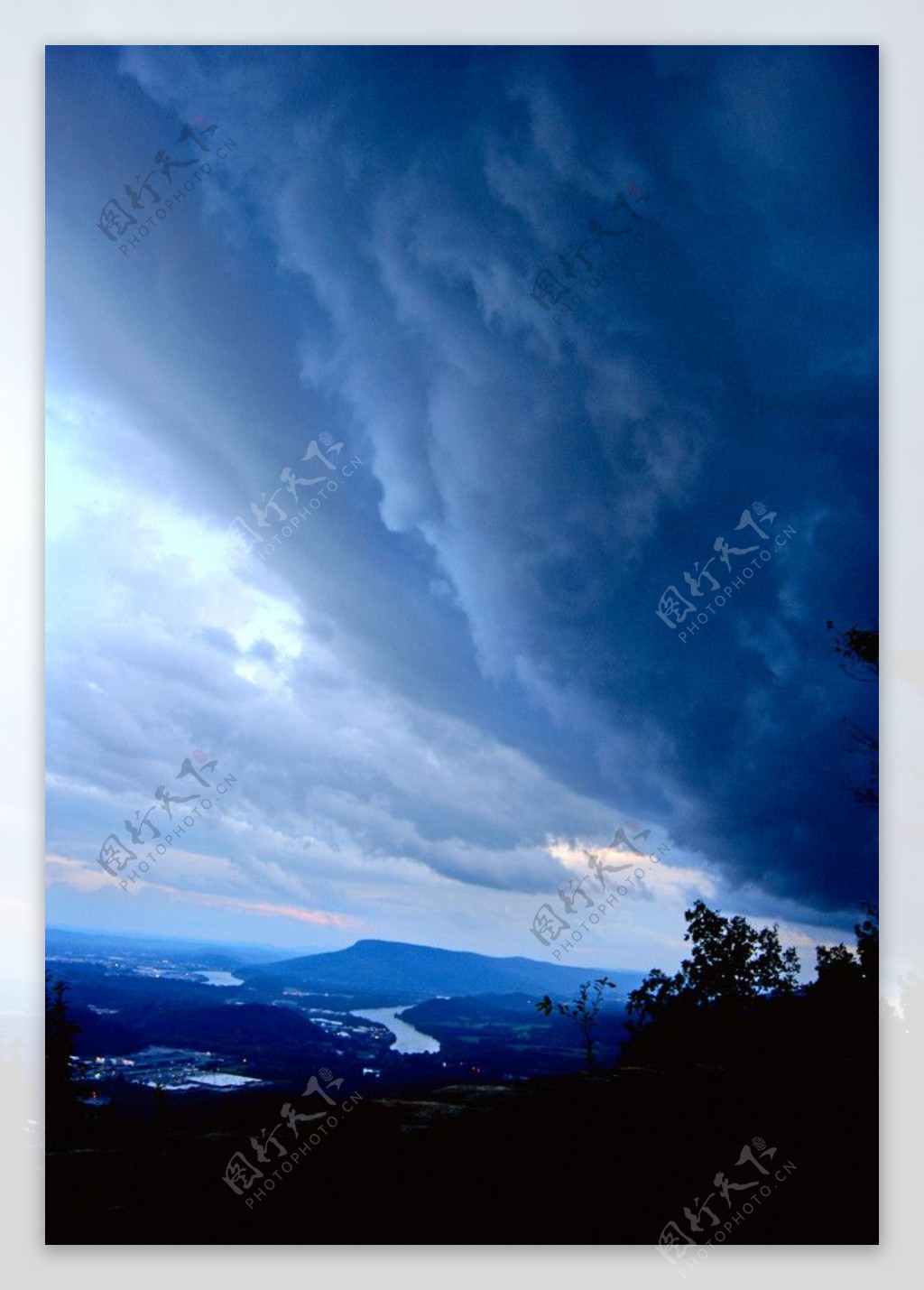 蓝天白云高清图片素材-编号12505433-图行天下