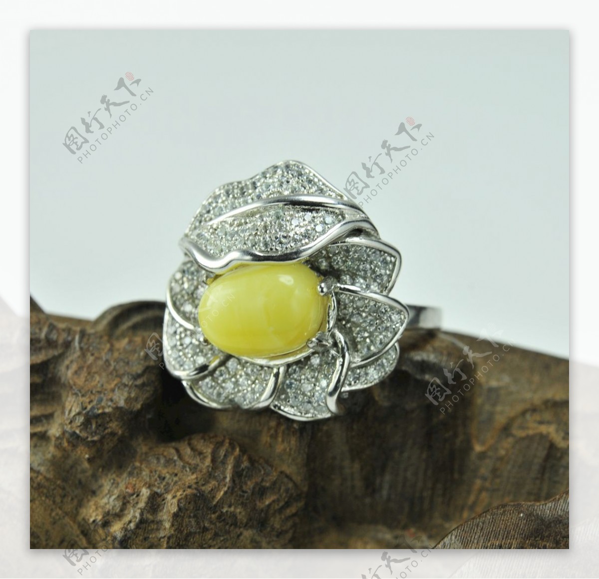 琥珀蜜蜡玫瑰花朵戒指图片素材-编号32263923-图行天下